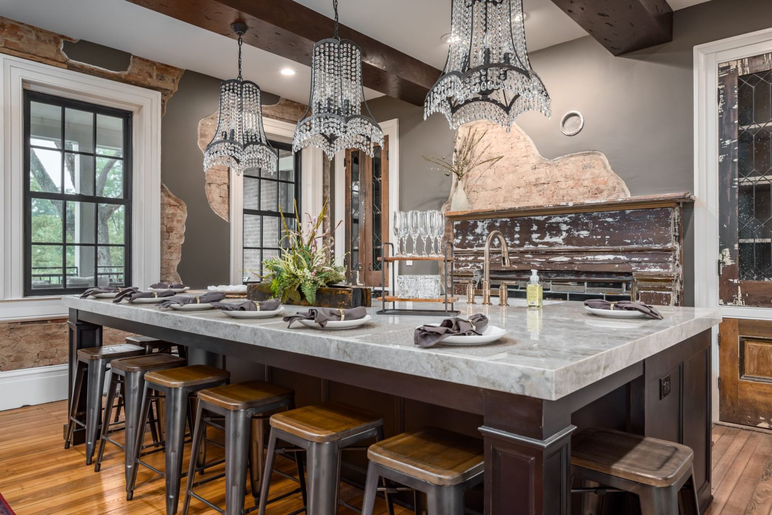 Log Still Mansion - Schaefer Construction